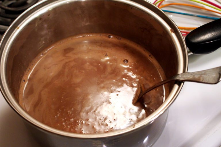 Simple Homemade Hot Chocolate | Welcome To Nana's