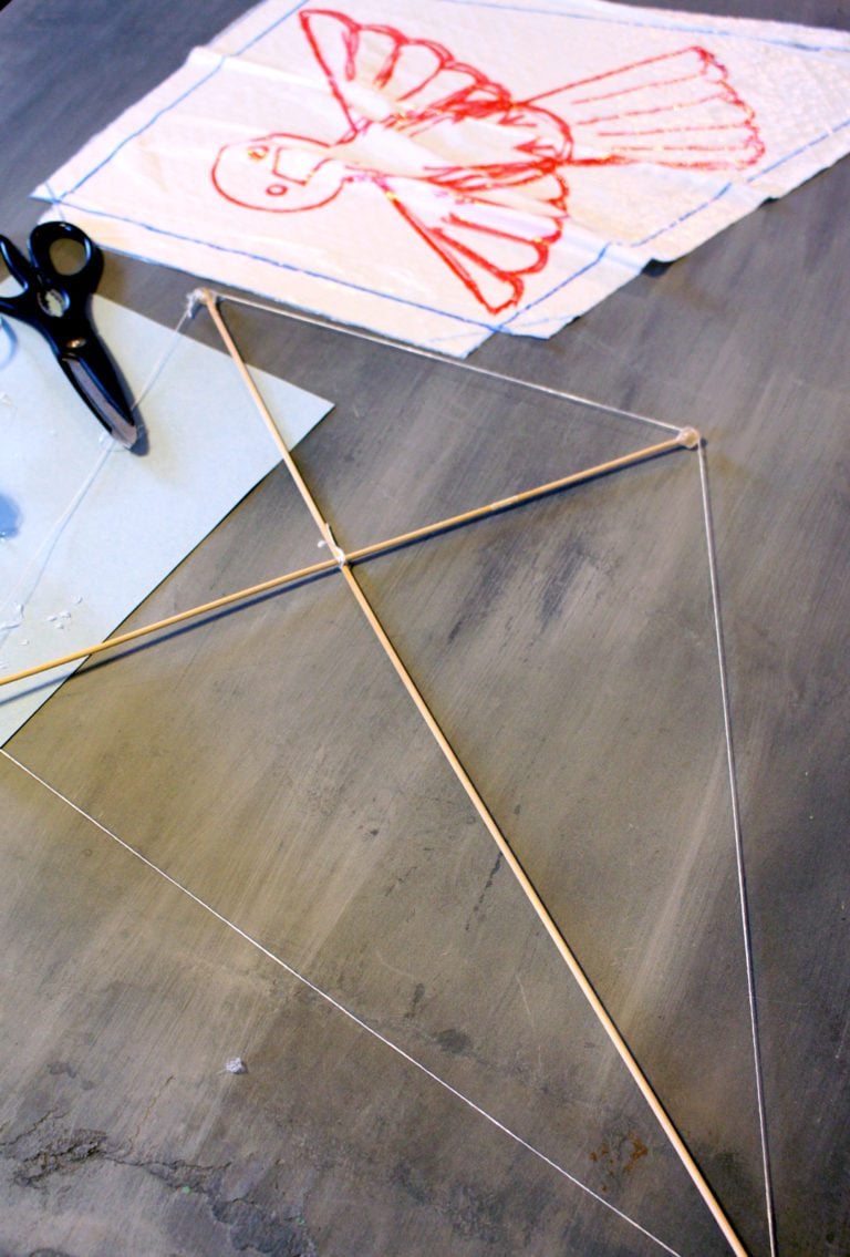 Make Your Own Diamond Shaped Kite | Welcome To Nana's