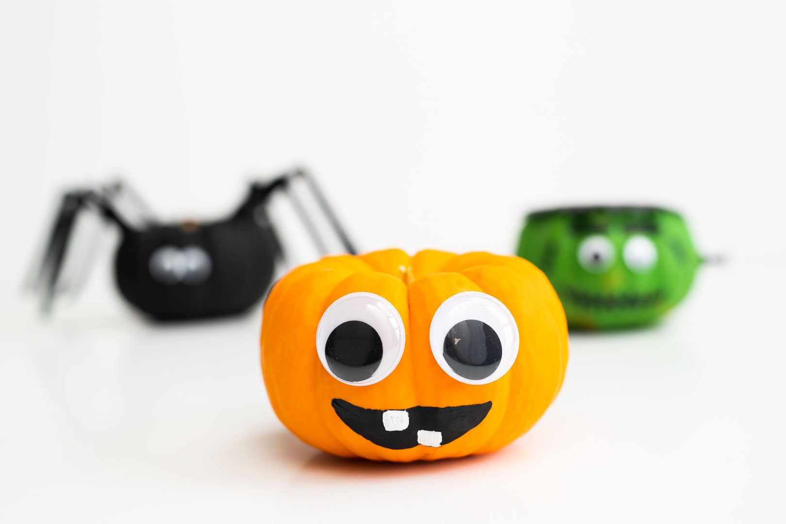 Mini Pumpkin Halloween Decorations - Welcome To Nana's