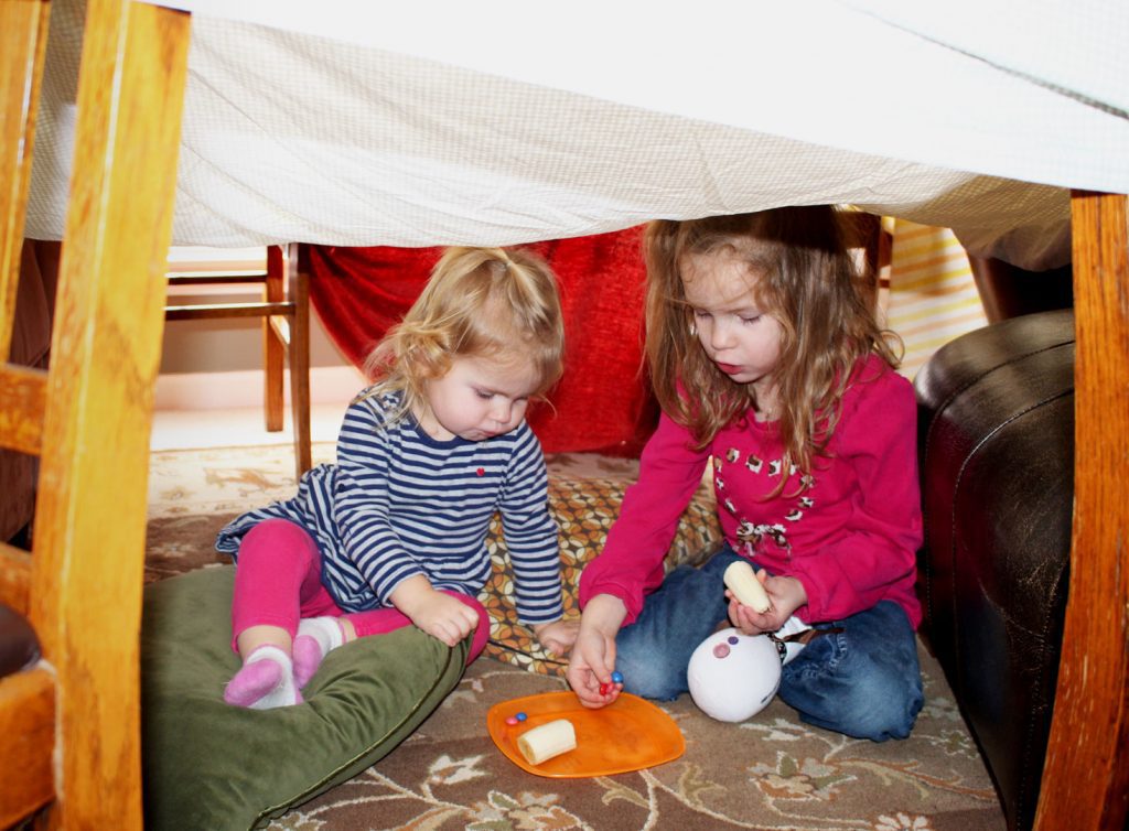 Build An Inside Epic Fort - Welcome To Nana's