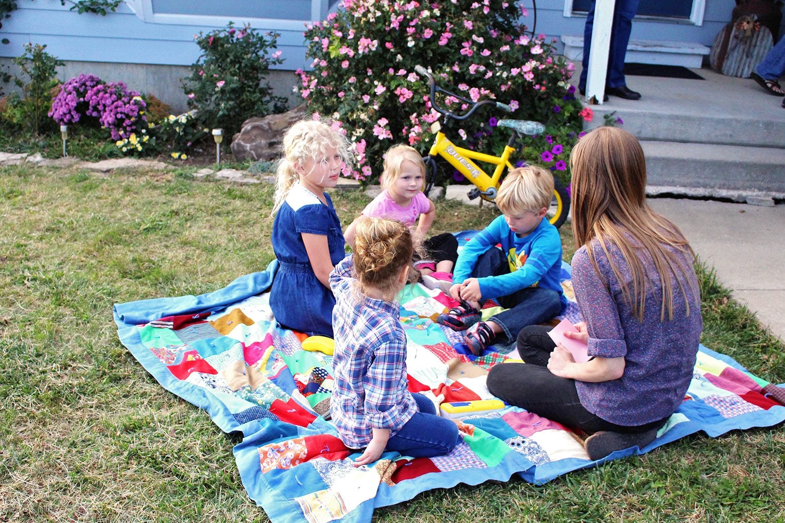 How to Make an Outdoor Scavenger Hunt for Kids | Welcome To Nana's