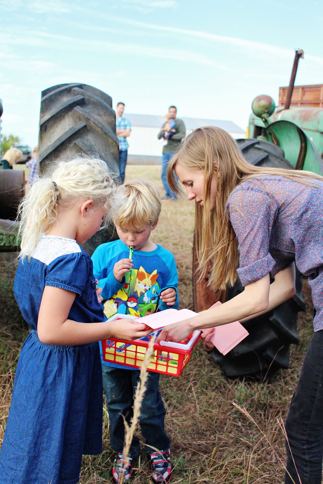 How to Make an Outdoor Scavenger Hunt for Kids | Welcome To Nana's