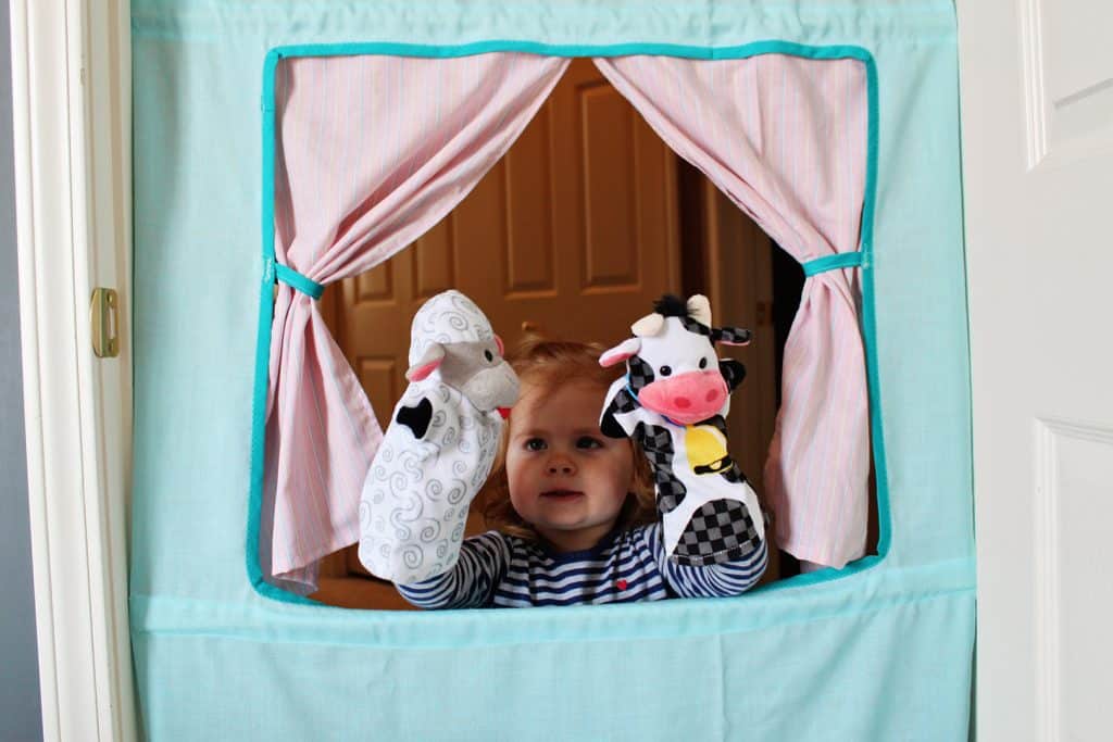 Sew a Portable Puppet Stage for a Doorway - Welcome To Nana's