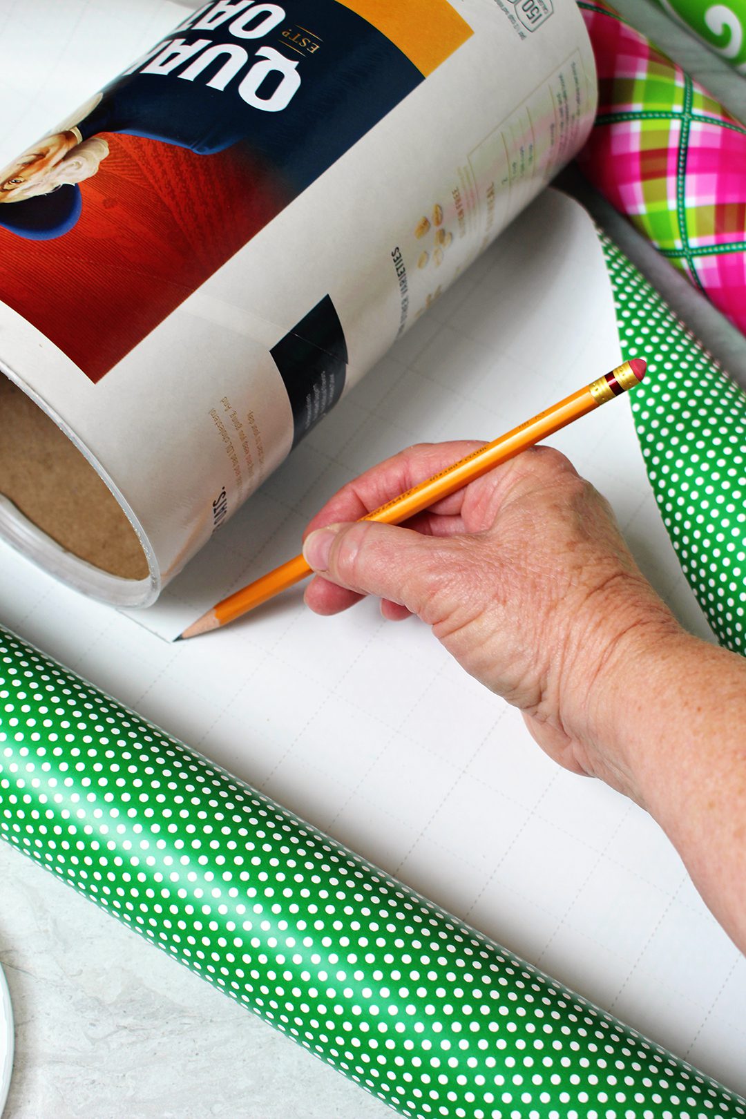 DIY Oatmeal Container Gift Box | Welcome To Nana's