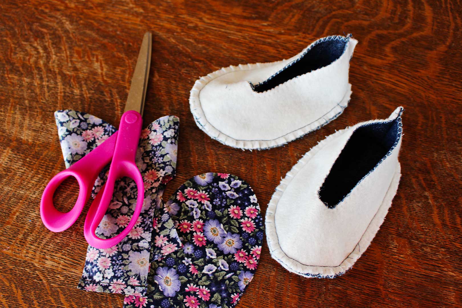 Free Baby Shoes Sewing Pattern and Tutorial | Welcome To Nana's