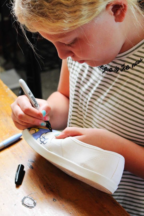 How To Decorate Canvas Shoes With Markers | Welcome To Nana's