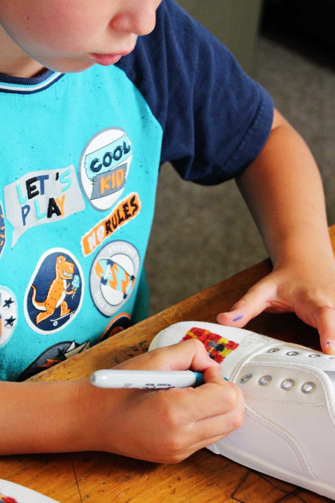 How To Decorate Canvas Shoes With Markers | Welcome To Nana's