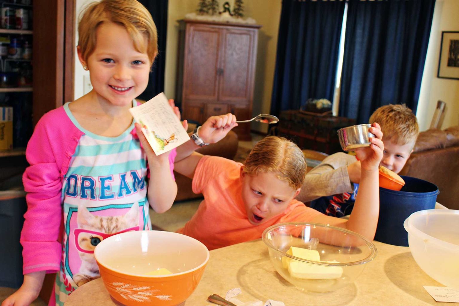 Nana's Great Chocolate Chip Cookie Bake Off | Welcome To Nana's