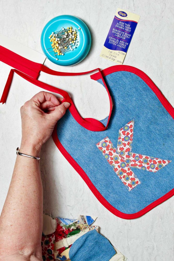 Reversible DIY Bib for Baby (Free Pattern!) - Welcome To Nana's