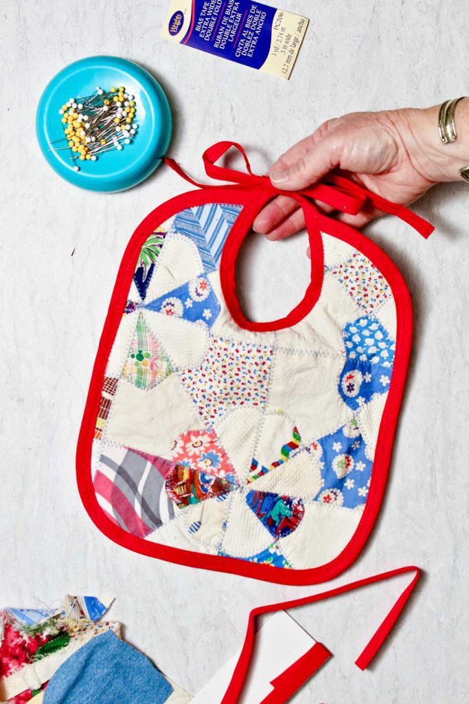 Reversible DIY Bib for Baby (Free Pattern!) - Welcome To Nana's