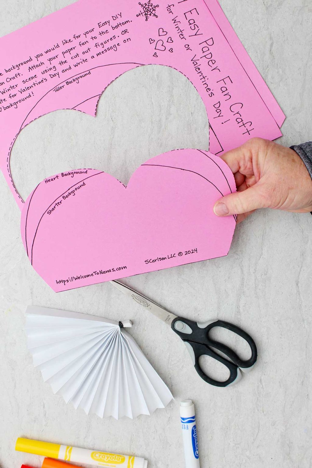 DIY Easy Paper Fan Craft for Winter or Valentines Day | Welcome To Nana's