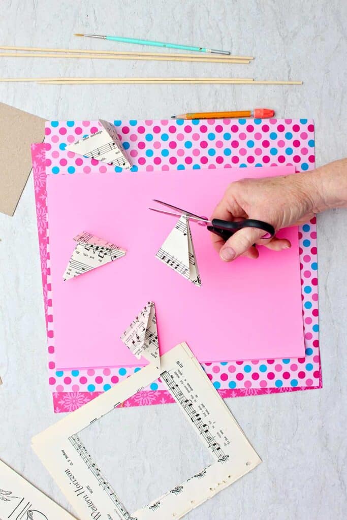 DIY Easy Book Page Roses for Mom (Upcycle Old Paper) | Welcome To Nana's