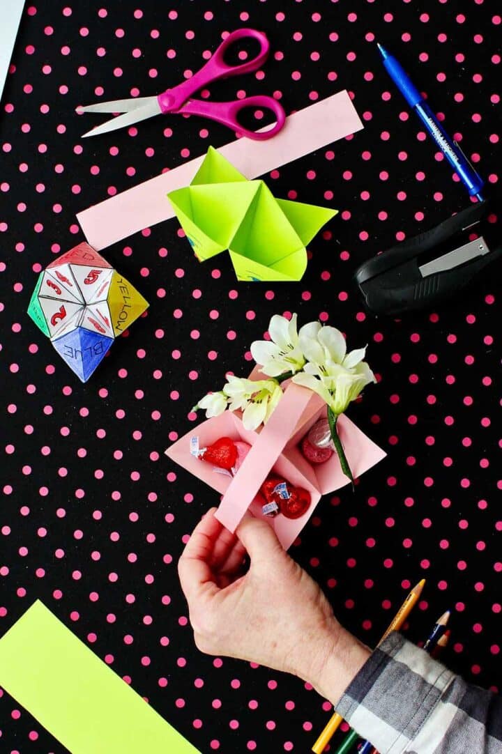 How to Make a Cootie Catcher | Welcome To Nana's
