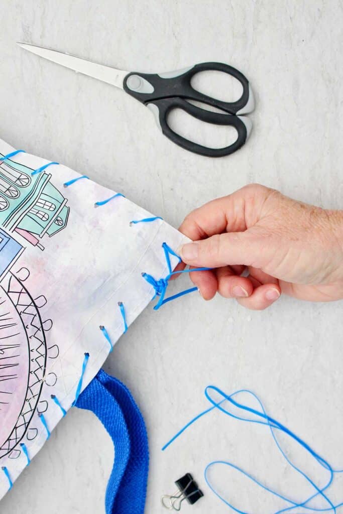 DIY Sit-Upon Cushion from a Reusable Shopping Bag | Welcome To Nana's