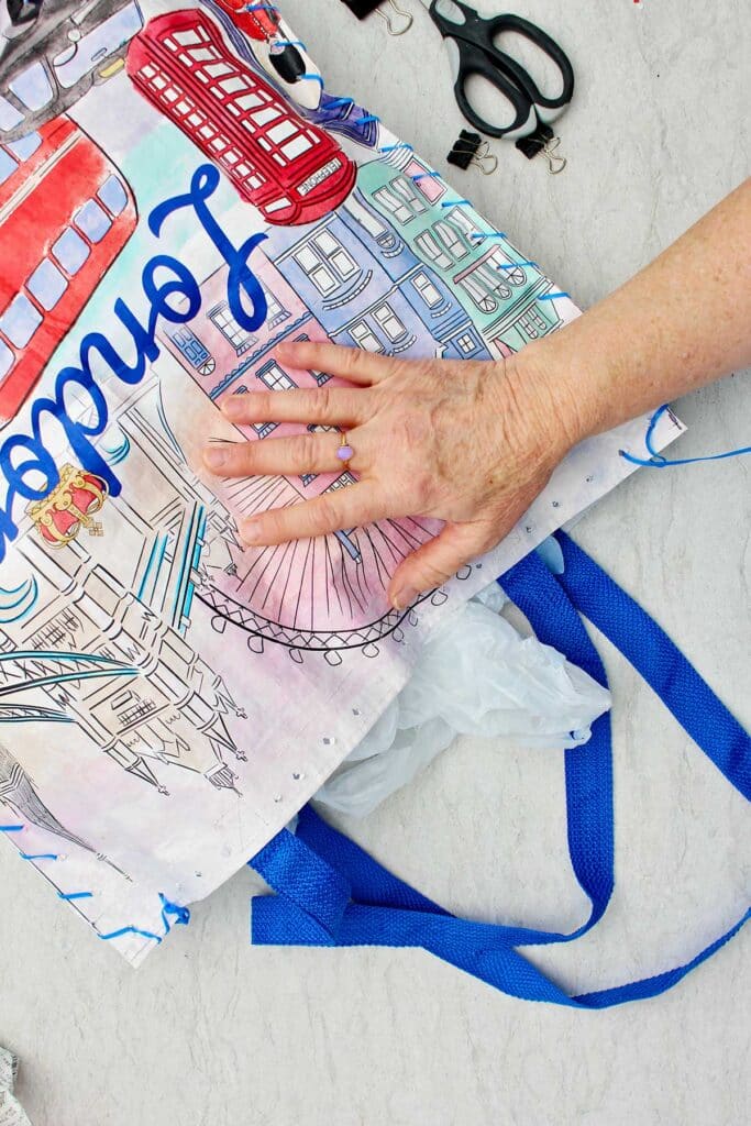 DIY Sit-Upon Cushion from a Reusable Shopping Bag | Welcome To Nana's