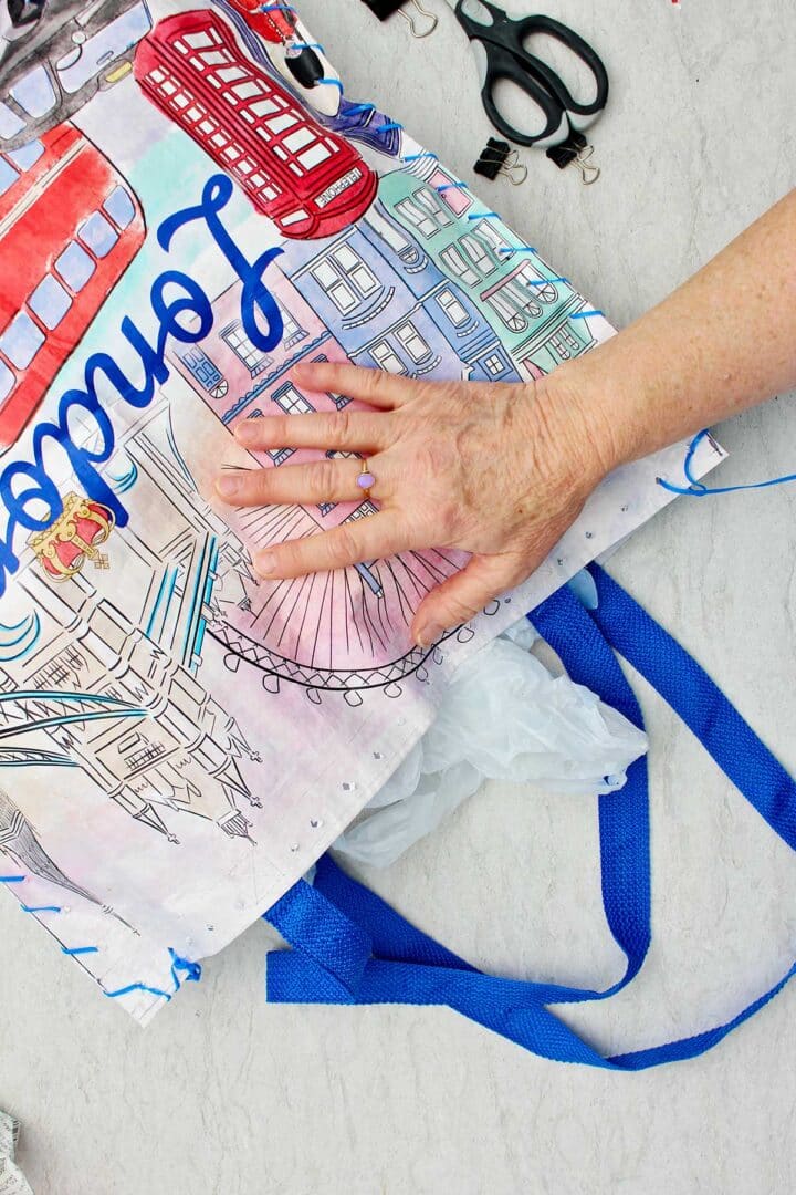 DIY Sit-Upon Cushion from a Reusable Shopping Bag | Welcome To Nana's