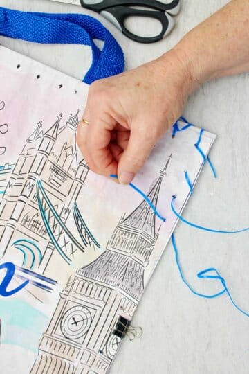 DIY Sit-Upon Cushion from a Reusable Shopping Bag | Welcome To Nana's