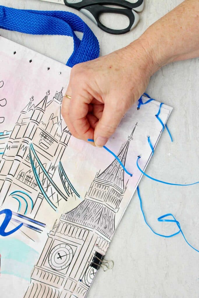 DIY Sit-Upon Cushion from a Reusable Shopping Bag | Welcome To Nana's