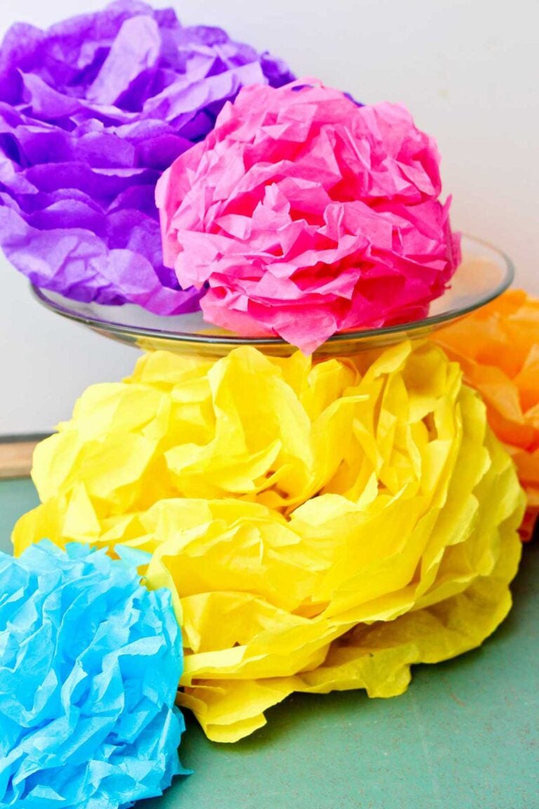 How to Make Easy DIY Giant Tissue Paper Flowers (2 Ways!) | Welcome To ...