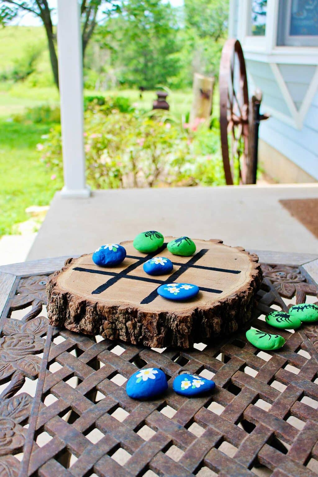Make an Outdoor 2 Player Tic-Tac-Toe Game with Rocks | Welcome To Nana's