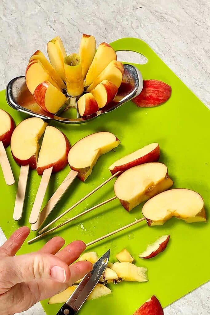 How to Make Yummy Caramel Apple Slices on a Stick | Welcome To Nana's