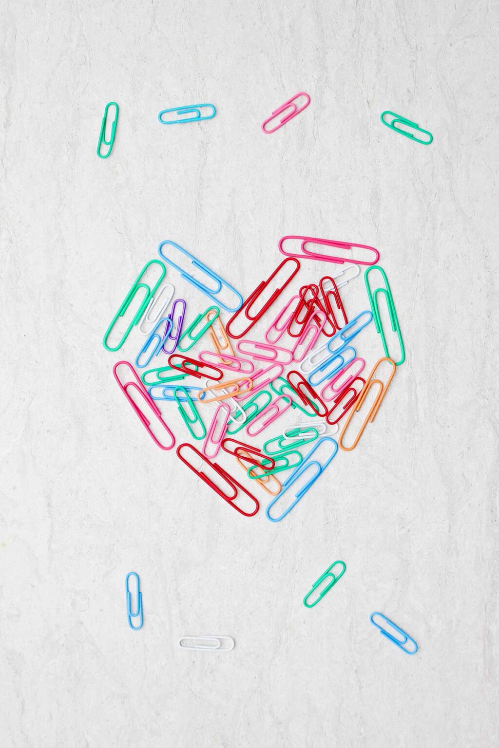 Learn How to Make a Paper Clip Heart for Valentine’s Day | Welcome To ...