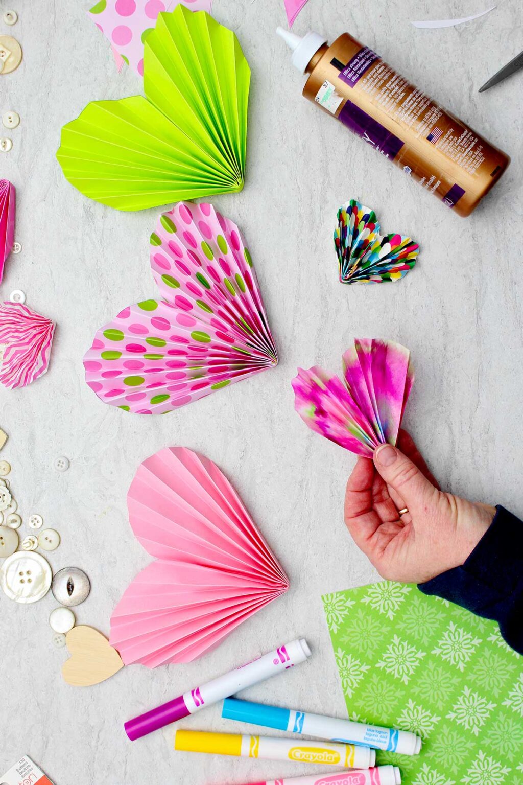 Make Easy Paper Accordion Heart Valentines | Welcome To Nana's