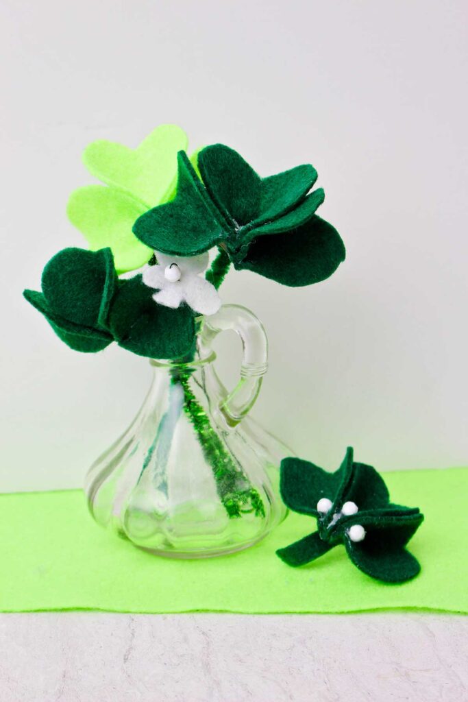 Felt Shamrock Craft for St Patrick's Day | Welcome To Nana's