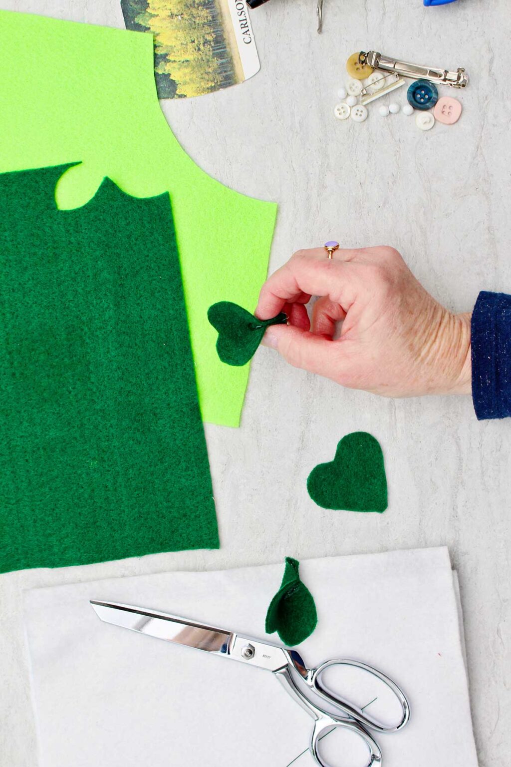 Felt Shamrock Craft for St Patrick's Day | Welcome To Nana's
