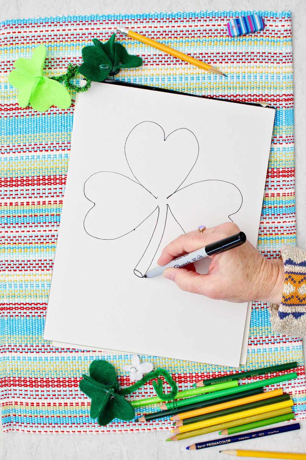 How to Draw a Shamrock for St Patrick's Day | Welcome To Nana's
