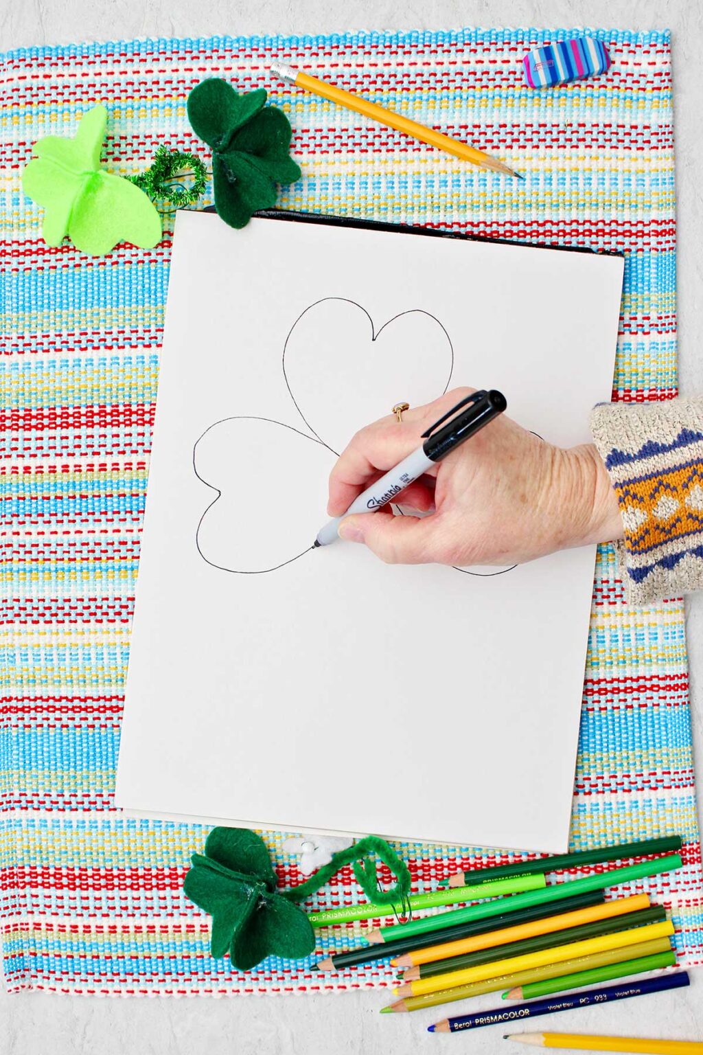 How to Draw a Shamrock for St Patrick's Day | Welcome To Nana's