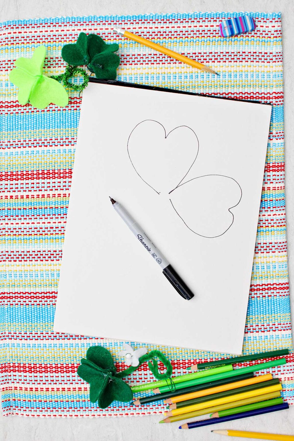 How to Draw a Shamrock for St Patrick's Day | Welcome To Nana's