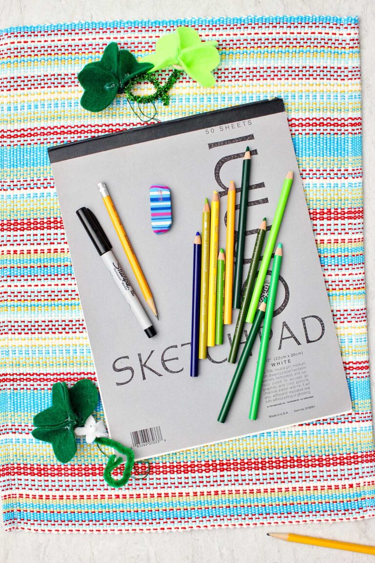 How to Draw a Shamrock for St Patrick's Day | Welcome To Nana's