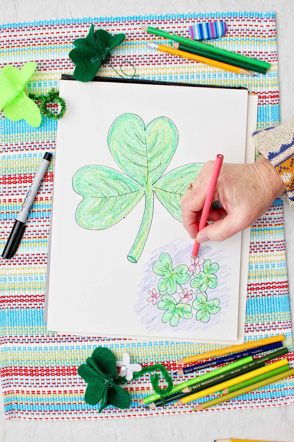 How to Draw a Shamrock for St Patrick's Day | Welcome To Nana's