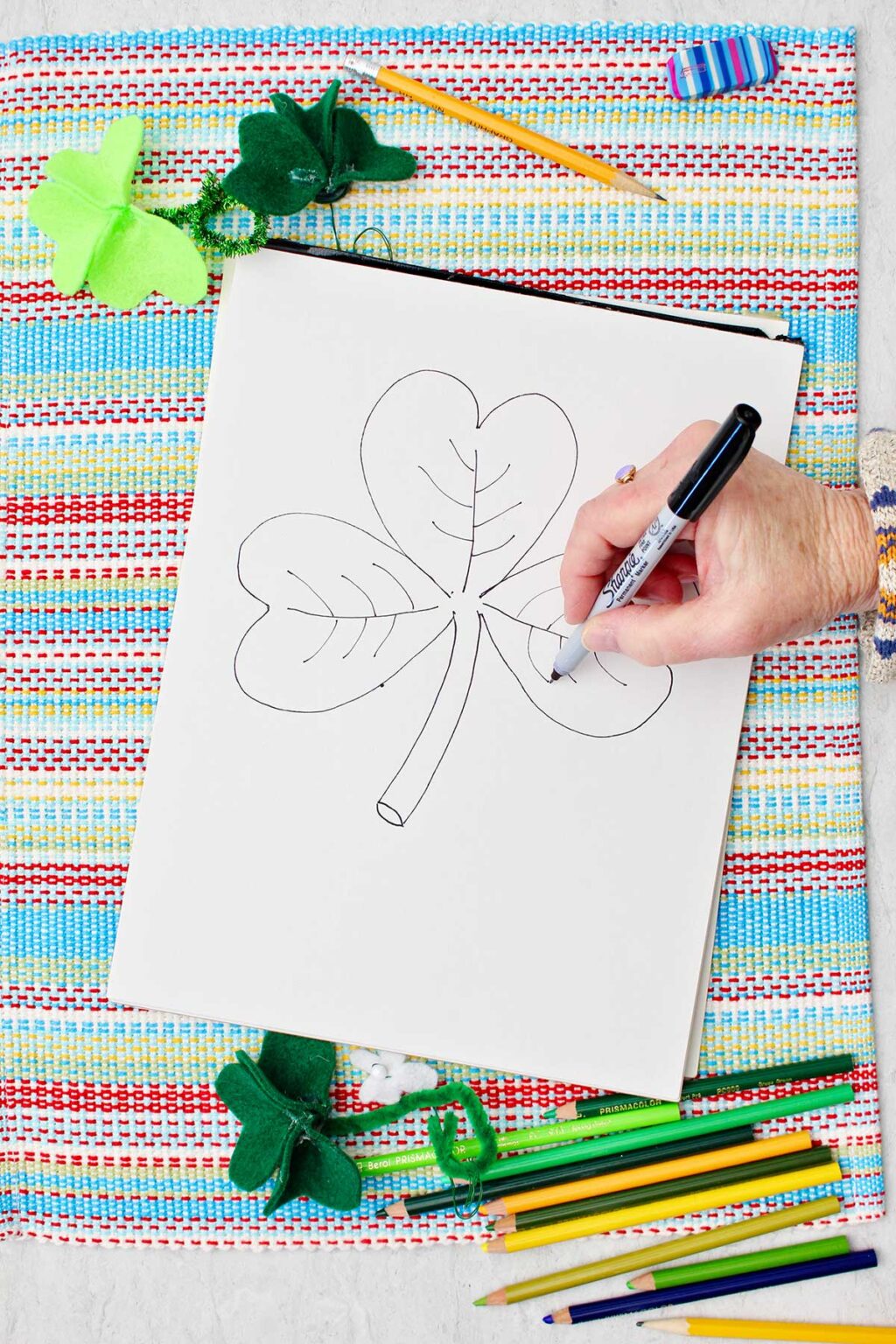 How to Draw a Shamrock for St Patrick's Day | Welcome To Nana's